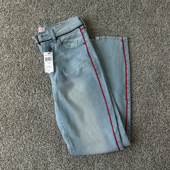 BCBGeneration | Jeans | Bcbgeneration Light Wash Jeans Size 24 Red ...